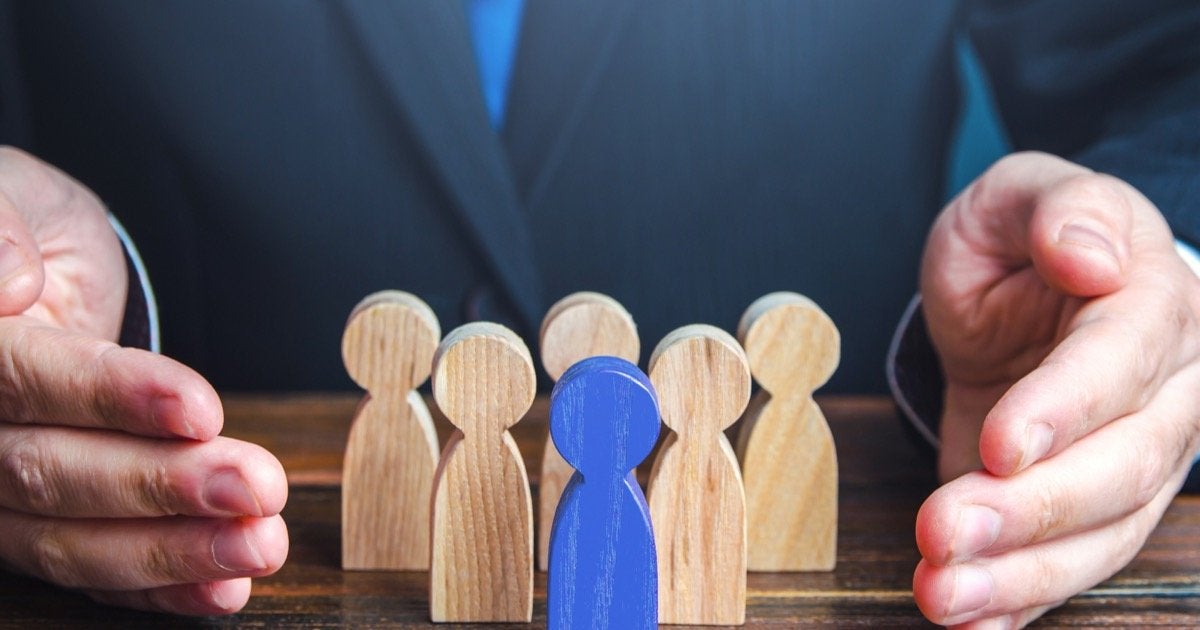 CHROとは？5つの役割や人事部長との違い、スキルと育成方法を解説 | ビジネスチャットならChatwork